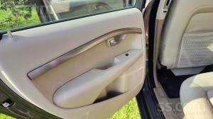 Pelēks Volvo XC70 2008 Daugavpils, ar dzinēja tilpumu 2.40 L un nobraukumu 267 tūkst. km par 5500 €, foto 7 vietnē AUTOMOTO.COM.LV