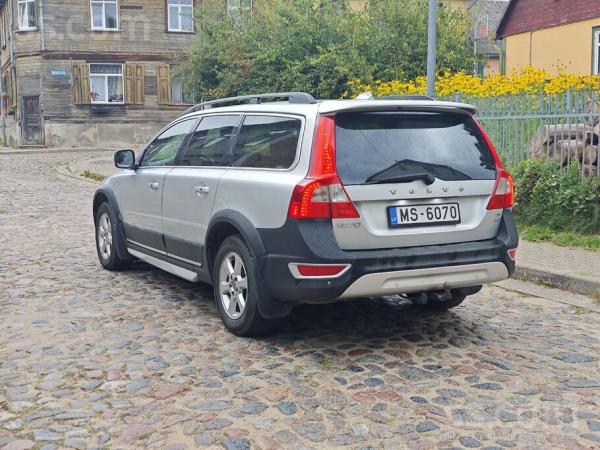Grey Volvo XC70 2008 in Tukums, with an engine capacity of 2.40 L and mileage of 348 thousand km for 3900 €, photo 5 on AUTOMOTO.COM.LV