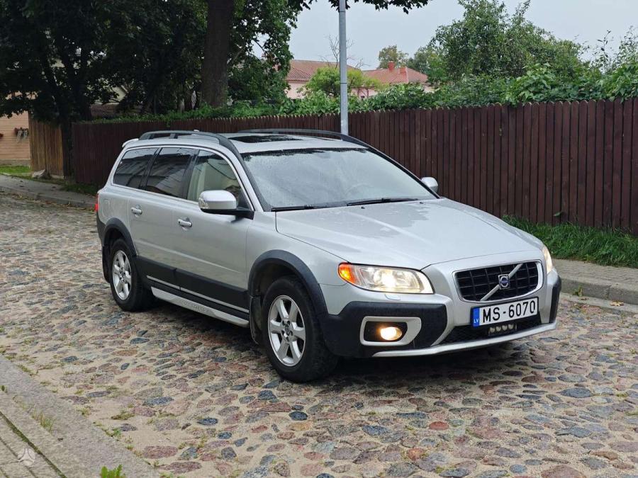 Pelēks Volvo XC70 2008 Tukums, ar dzinēja tilpumu 0.00 L un nobraukumu 349 tūkst. km par 3950 €, foto 1 vietnē AUTOMOTO.COM.LV