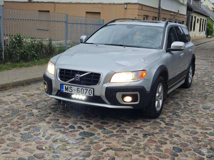 Pelēks Volvo XC70 2008 Tukums, ar dzinēja tilpumu 0.00 L un nobraukumu 349 tūkst. km par 3950 €, foto 3 vietnē AUTOMOTO.COM.LV