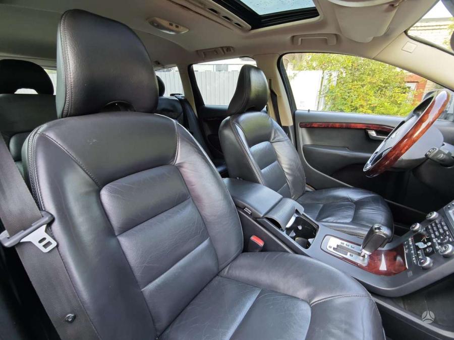 Pelēks Volvo XC70 2008 Tukums, ar dzinēja tilpumu 0.00 L un nobraukumu 349 tūkst. km par 3950 €, foto 7 vietnē AUTOMOTO.COM.LV