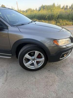 Pelēks Volvo XC70 2008 Šalčininkai, ar dzinēja tilpumu 2.40 L un nobraukumu 450 tūkst. km par 3900 €, foto 4 vietnē AUTOMOTO.COM.LV
