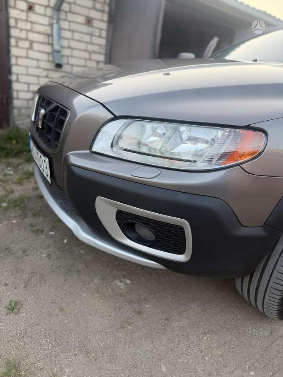 Pelēks Volvo XC70 2008 Šalčininkai, ar dzinēja tilpumu 2.40 L un nobraukumu 450 tūkst. km par 3900 €, foto 8 vietnē AUTOMOTO.COM.LV