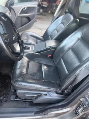 Pelēks Volvo XC70 2008 Šalčininkai, ar dzinēja tilpumu 2.40 L un nobraukumu 450 tūkst. km par 3900 €, foto 17 vietnē AUTOMOTO.COM.LV