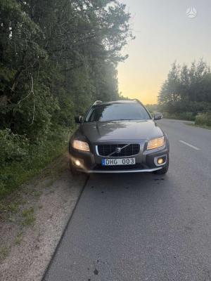 Pelēks Volvo XC70 2008 Šalčininkai, ar dzinēja tilpumu 2.40 L un nobraukumu 450 tūkst. km par 3900 €, foto 25 vietnē AUTOMOTO.COM.LV