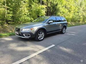 Pelēks Volvo XC70 2008 Viļņa, ar dzinēja tilpumu 2.40 L un nobraukumu 400 tūkst. km par 6900 €, foto  vietnē AUTOMOTO.COM.LV