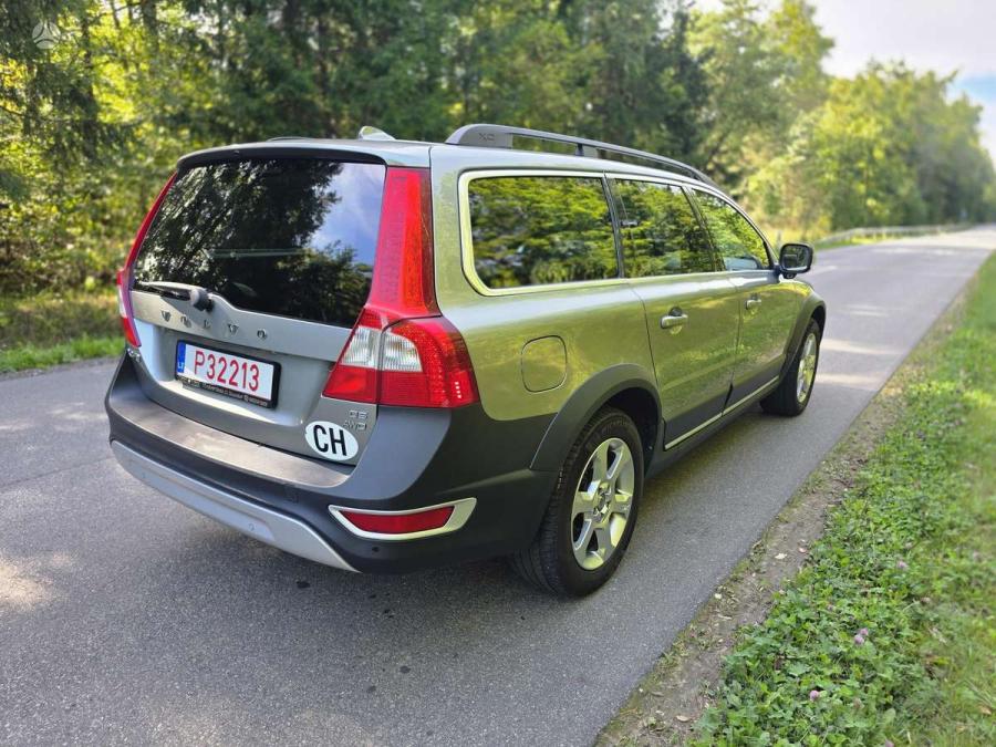 Pelēks Volvo XC70 2008 Viļņa, ar dzinēja tilpumu 2.40 L un nobraukumu 400 tūkst. km par 6900 €, foto 7 vietnē AUTOMOTO.COM.LV
