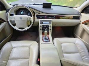 Pelēks Volvo XC70 2008 Viļņa, ar dzinēja tilpumu 2.40 L un nobraukumu 400 tūkst. km par 6900 €, foto 12 vietnē AUTOMOTO.COM.LV