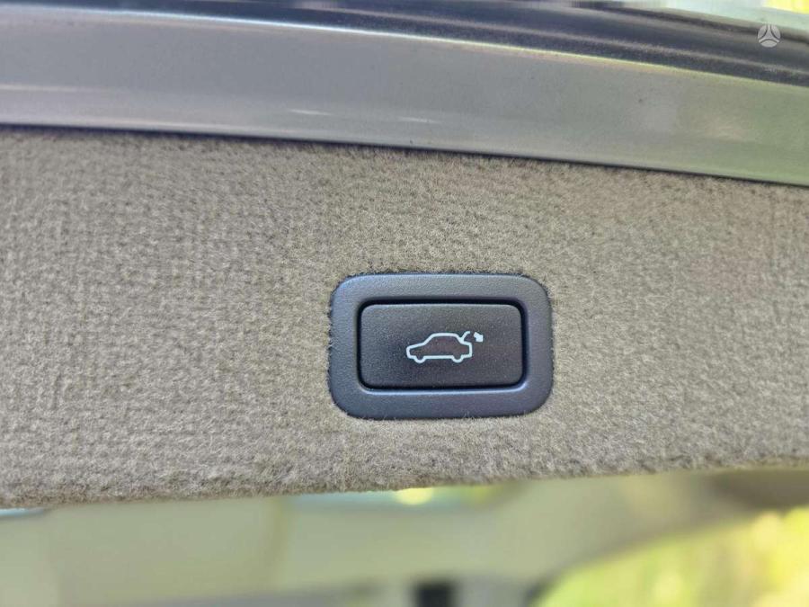 Pelēks Volvo XC70 2008 Viļņa, ar dzinēja tilpumu 2.40 L un nobraukumu 400 tūkst. km par 6900 €, foto 17 vietnē AUTOMOTO.COM.LV