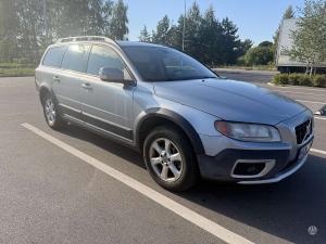 Grey Volvo XC70 2008 in Vilnius, with an engine capacity of 2.40 L and mileage of 275 thousand km for 3900 €, photo  on AUTOMOTO.COM.LV