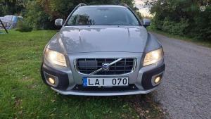 Pelēks Volvo XC70 2008 Viļņa, ar dzinēja tilpumu 2.40 L un nobraukumu 185 tūkst. km par 7350 €, foto 3 vietnē AUTOMOTO.COM.LV