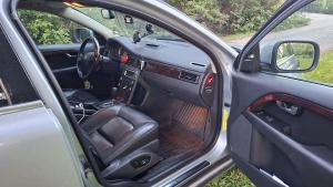 Pelēks Volvo XC70 2008 Viļņa, ar dzinēja tilpumu 2.40 L un nobraukumu 185 tūkst. km par 7350 €, foto 17 vietnē AUTOMOTO.COM.LV