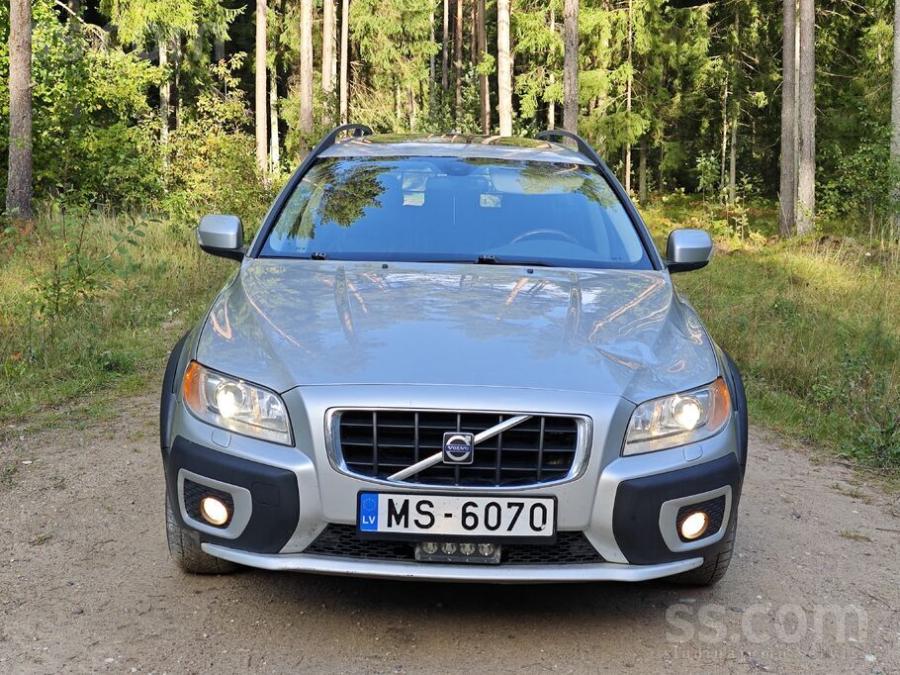 Pelēks Volvo XC70 2008 Tukums, ar dzinēja tilpumu 2.40 L un nobraukumu 350 tūkst. km par 3200 €, foto 4 vietnē AUTOMOTO.COM.LV