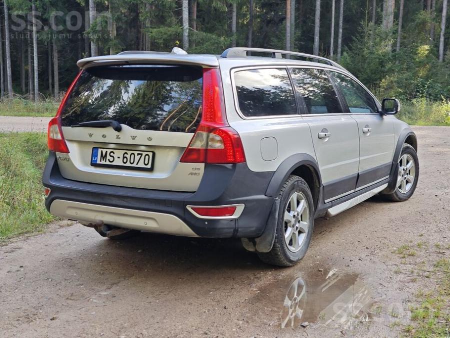 Pelēks Volvo XC70 2008 Tukums, ar dzinēja tilpumu 2.40 L un nobraukumu 350 tūkst. km par 3200 €, foto 7 vietnē AUTOMOTO.COM.LV