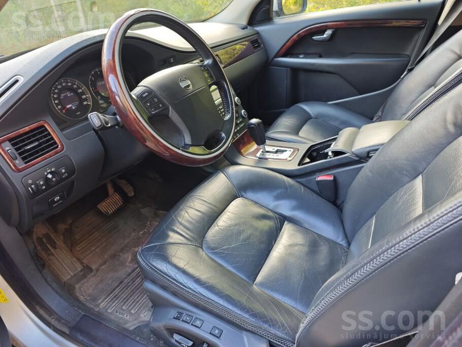 Pelēks Volvo XC70 2008 Tukums, ar dzinēja tilpumu 2.40 L un nobraukumu 350 tūkst. km par 3200 €, foto 9 vietnē AUTOMOTO.COM.LV