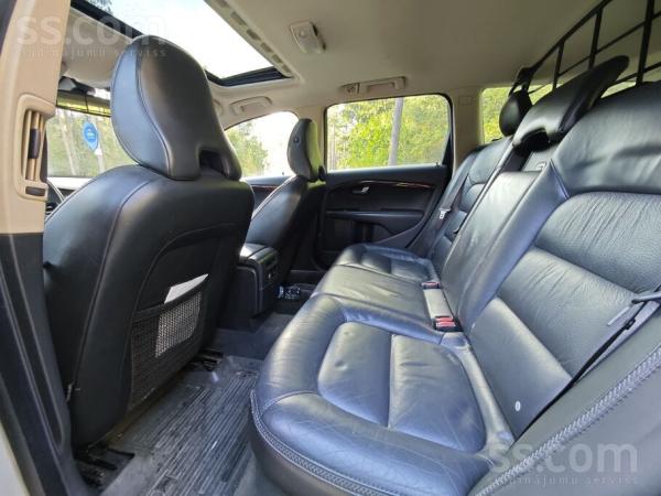 Pelēks Volvo XC70 2008 Tukums, ar dzinēja tilpumu 2.40 L un nobraukumu 350 tūkst. km par 3200 €, foto 11 vietnē AUTOMOTO.COM.LV