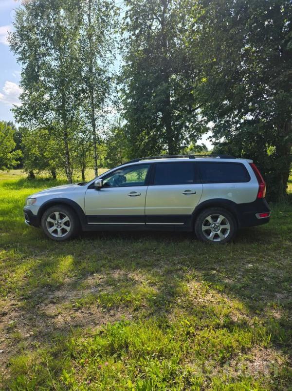 Grey Volvo XC70 2008 in Aizkraukle, with an engine capacity of 2.40 L and mileage of 518 thousand km for 3000 €, photo 4 on AUTOMOTO.COM.LV
