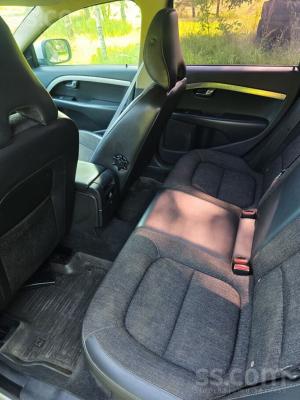 Grey Volvo XC70 2008 in Aizkraukle, with an engine capacity of 2.40 L and mileage of 518 thousand km for 3000 €, photo 8 on AUTOMOTO.COM.LV