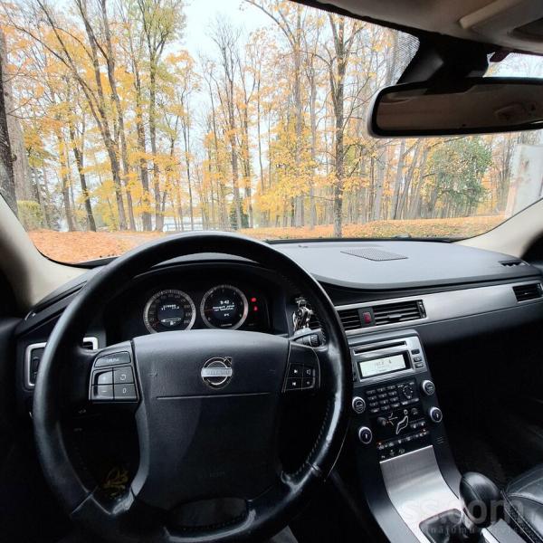 Pelēks Volvo XC70 2008 Rīga, ar dzinēja tilpumu 2.40 L un nobraukumu 278 tūkst. km par 4490 €, foto 5 vietnē AUTOMOTO.COM.LV