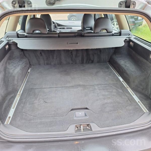 Pelēks Volvo XC70 2008 Rīga, ar dzinēja tilpumu 2.40 L un nobraukumu 278 tūkst. km par 4490 €, foto 8 vietnē AUTOMOTO.COM.LV