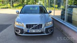 Grey Volvo XC70 2009 in Riga, with an engine capacity of 2.40 L and mileage of 194 thousand km for 4950 €, photo 2 on AUTOMOTO.COM.LV