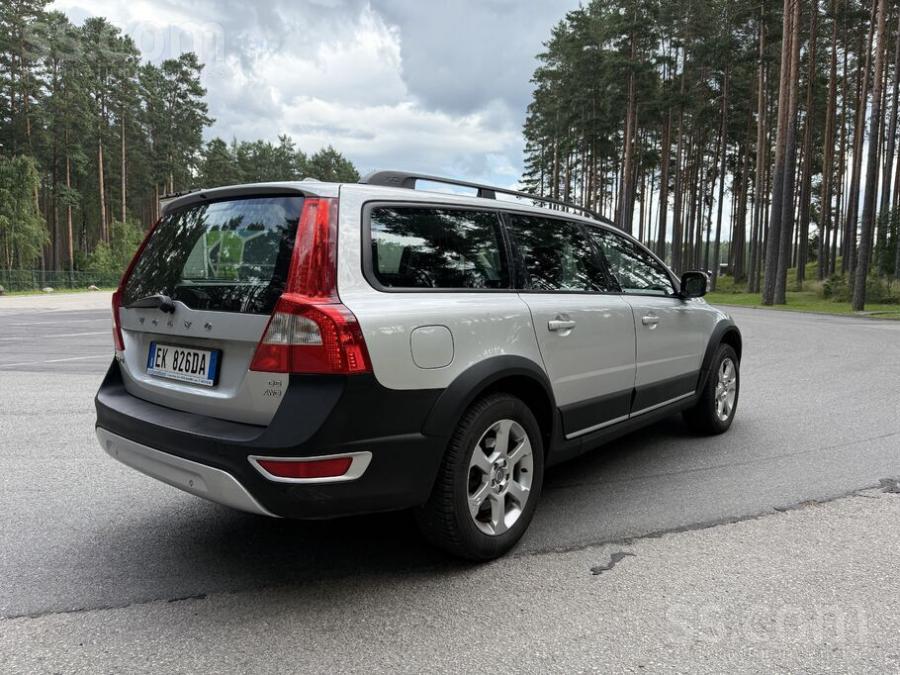 Grey Volvo XC70 2009 in Riga, with an engine capacity of 2.40 L and mileage of 342 thousand km for 5990 €, photo 5 on AUTOMOTO.COM.LV
