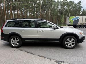 Grey Volvo XC70 2009 in Riga, with an engine capacity of 2.40 L and mileage of 342 thousand km for 5990 €, photo 6 on AUTOMOTO.COM.LV