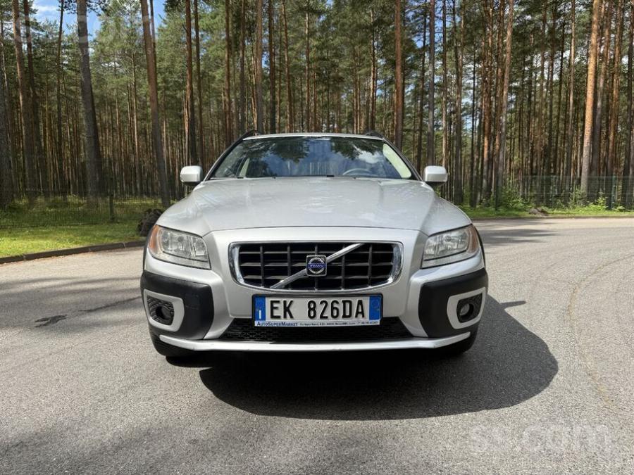 Grey Volvo XC70 2009 in Riga, with an engine capacity of 2.40 L and mileage of 342 thousand km for 5990 €, photo 8 on AUTOMOTO.COM.LV