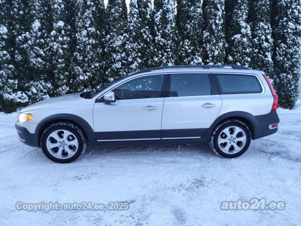 Pelēks Volvo XC70 2009 Paide, ar dzinēja tilpumu 2.40 L un nobraukumu 300 tūkst. km par 7990 €, foto 7 vietnē AUTOMOTO.COM.LV