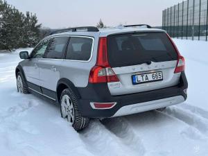Grey Volvo XC70 2009 in Ukmerge, with an engine capacity of 2.40 L and mileage of 301 thousand km for 4550 €, photo 3 on AUTOMOTO.COM.LV