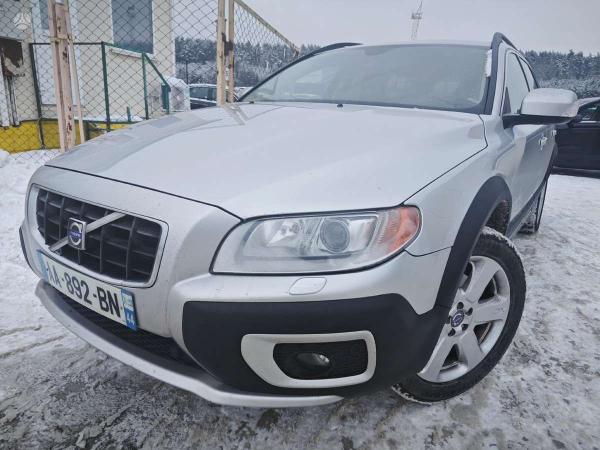 Pelēks Volvo XC70 2009 Viļņa, ar dzinēja tilpumu 2.40 L un nobraukumu 254 tūkst. km par 6490 €, foto 2 vietnē AUTOMOTO.COM.LV
