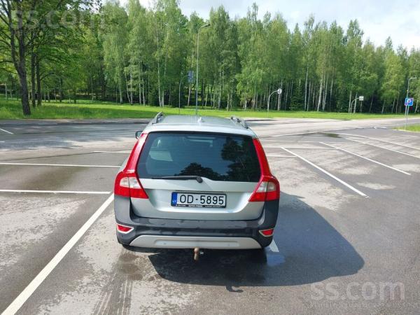 Grey Volvo XC70 2009 in Aluksne, with an engine capacity of 2.40 L and mileage of 0 thousand km for 3900 €, photo 8 on AUTOMOTO.COM.LV