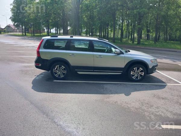 Grey Volvo XC70 2009 in Aluksne, with an engine capacity of 2.40 L and mileage of 0 thousand km for 3900 €, photo 10 on AUTOMOTO.COM.LV