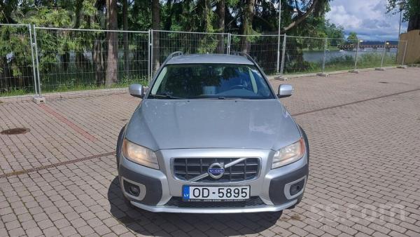 Pelēks Volvo XC70 2009 Alūksne, ar dzinēja tilpumu 2.40 L un nobraukumu 0 tūkst. km par 3900 €, foto 4 vietnē AUTOMOTO.COM.LV
