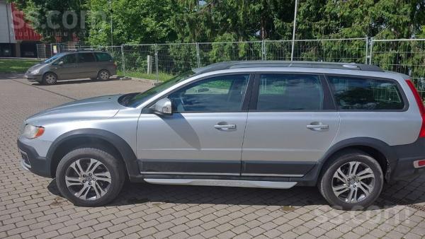 Pelēks Volvo XC70 2009 Alūksne, ar dzinēja tilpumu 2.40 L un nobraukumu 0 tūkst. km par 3900 €, foto 9 vietnē AUTOMOTO.COM.LV