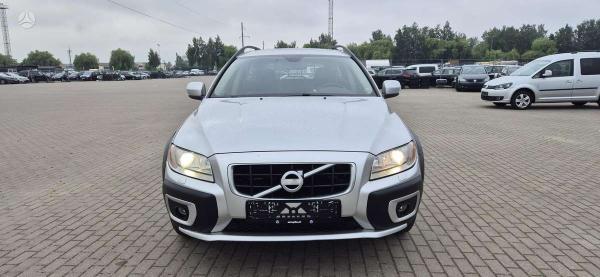 Pelēks Volvo XC70 2009 Marijampole, ar dzinēja tilpumu 2.40 L un nobraukumu 275 tūkst. km par 4450 €, foto 2 vietnē AUTOMOTO.COM.LV