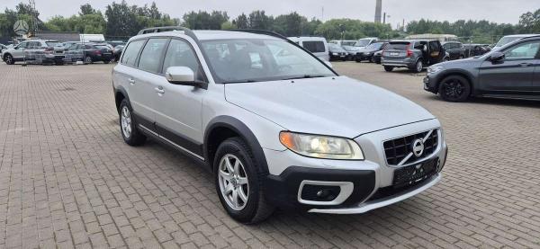 Pelēks Volvo XC70 2009 Marijampole, ar dzinēja tilpumu 2.40 L un nobraukumu 275 tūkst. km par 4450 €, foto 3 vietnē AUTOMOTO.COM.LV