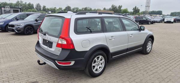 Pelēks Volvo XC70 2009 Marijampole, ar dzinēja tilpumu 2.40 L un nobraukumu 275 tūkst. km par 4450 €, foto 5 vietnē AUTOMOTO.COM.LV