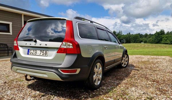 Pelēks Volvo XC70 2009 Viļņa, ar dzinēja tilpumu 2.40 L un nobraukumu 466 tūkst. km par 6000 €, foto 2 vietnē AUTOMOTO.COM.LV