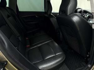 Grey Volvo XC70 2009 in Vilnius, with an engine capacity of 2.40 L and mileage of 296 thousand km for 6890 €, photo 15 on AUTOMOTO.COM.LV