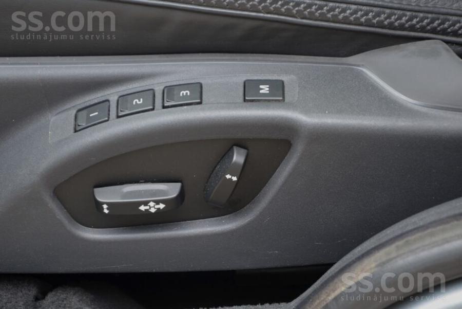 Pelēks Volvo XC70 2009 Rīga, ar dzinēja tilpumu 2.40 L un nobraukumu 279 tūkst. km par 7790 €, foto 14 vietnē AUTOMOTO.COM.LV