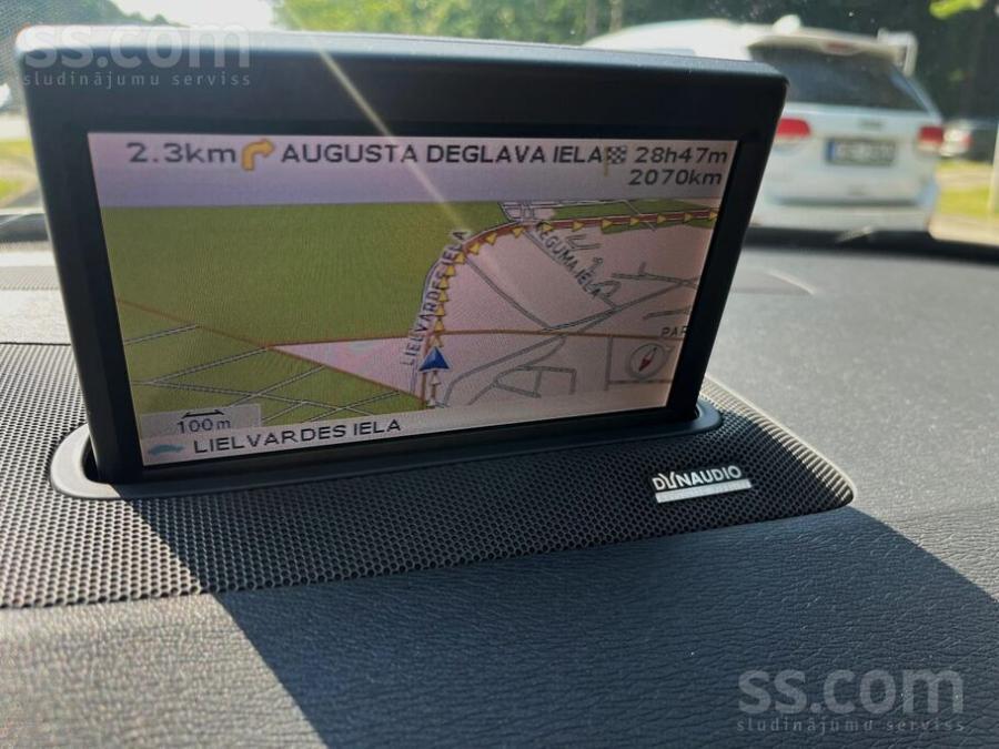 Pelēks Volvo XC70 2009 Rīga, ar dzinēja tilpumu 2.40 L un nobraukumu 279 tūkst. km par 7790 €, foto 19 vietnē AUTOMOTO.COM.LV