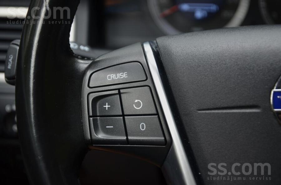 Pelēks Volvo XC70 2009 Rīga, ar dzinēja tilpumu 2.40 L un nobraukumu 279 tūkst. km par 7790 €, foto 24 vietnē AUTOMOTO.COM.LV