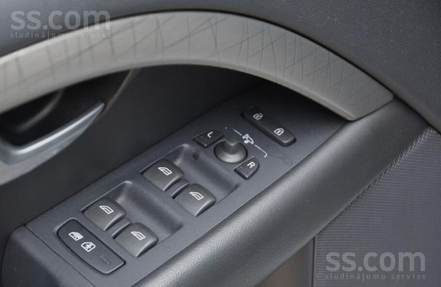 Pelēks Volvo XC70 2009 Rīga, ar dzinēja tilpumu 2.40 L un nobraukumu 279 tūkst. km par 7790 €, foto 25 vietnē AUTOMOTO.COM.LV