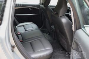 Pelēks Volvo XC70 2009 Rīga, ar dzinēja tilpumu 2.40 L un nobraukumu 279 tūkst. km par 7790 €, foto 28 vietnē AUTOMOTO.COM.LV