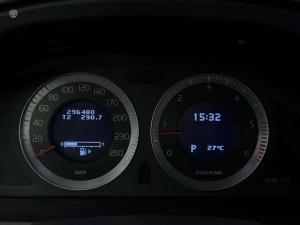 Grey Volvo XC70 2009 in Vilnius, with an engine capacity of 2.40 L and mileage of 296 thousand km for 6890 €, photo 27 on AUTOMOTO.COM.LV