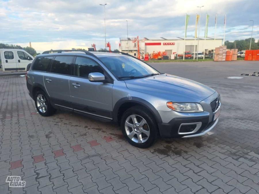 Grey Volvo XC70 2009 in Kedainiai, with an engine capacity of 2.40 L and mileage of 293 thousand km for 4200 €, photo 3 on AUTOMOTO.COM.LV