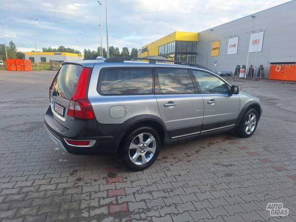 Grey Volvo XC70 2009 in Kedainiai, with an engine capacity of 2.40 L and mileage of 293 thousand km for 4200 €, photo 6 on AUTOMOTO.COM.LV