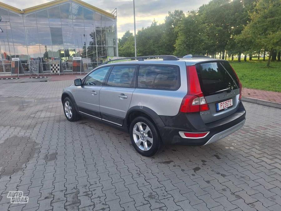 Grey Volvo XC70 2009 in Kedainiai, with an engine capacity of 2.40 L and mileage of 293 thousand km for 4200 €, photo 9 on AUTOMOTO.COM.LV