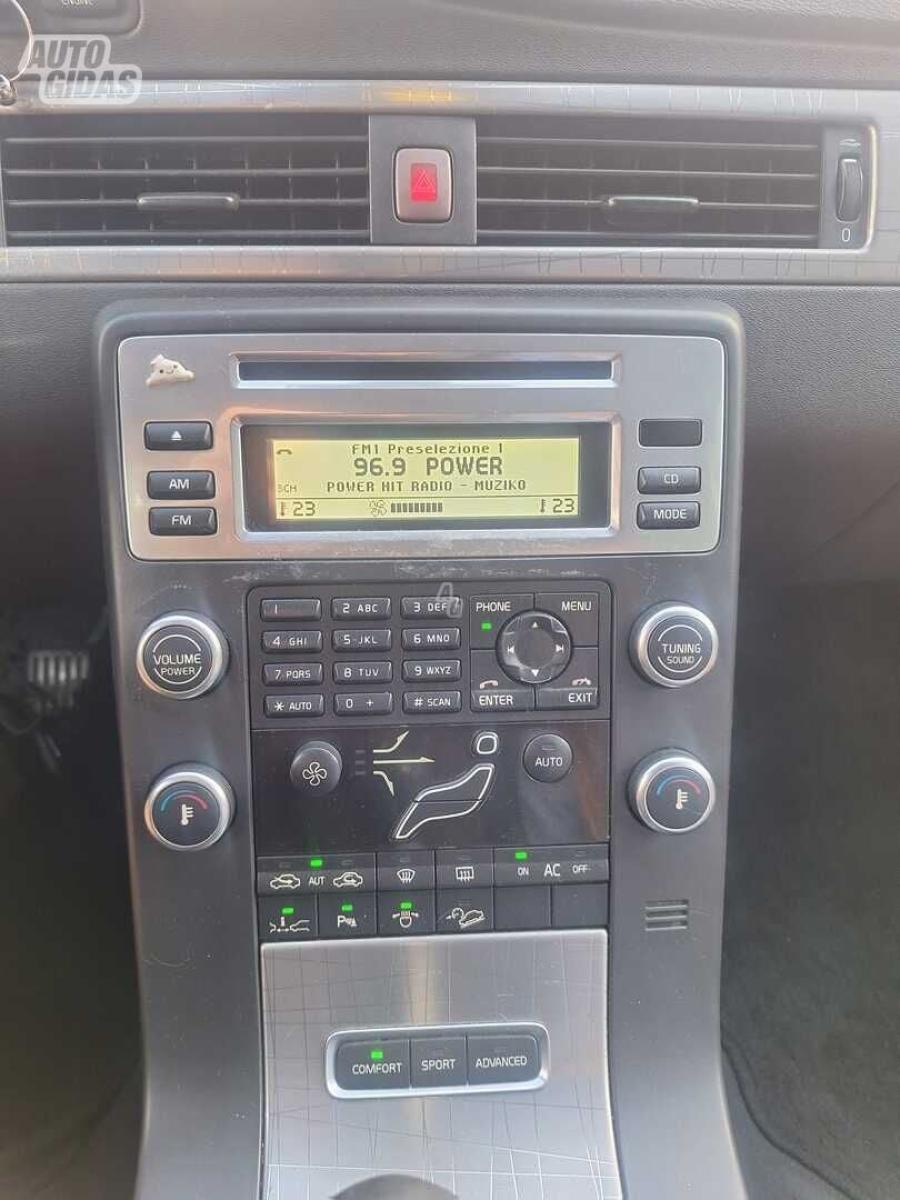 Grey Volvo XC70 2009 in Kedainiai, with an engine capacity of 2.40 L and mileage of 293 thousand km for 4200 €, photo 21 on AUTOMOTO.COM.LV